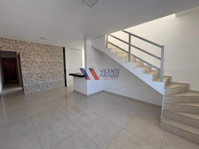 Casa com cobertura à venda no Senhora das Graças