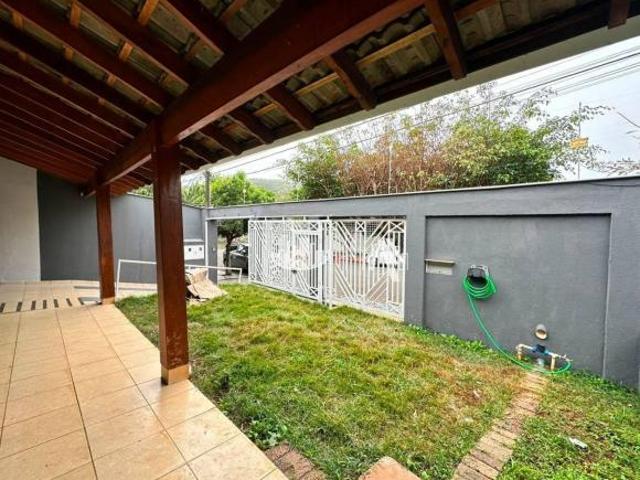 Casa com dependência à venda, 200 m² por R$ 650.000 Igapó Londrina/PR