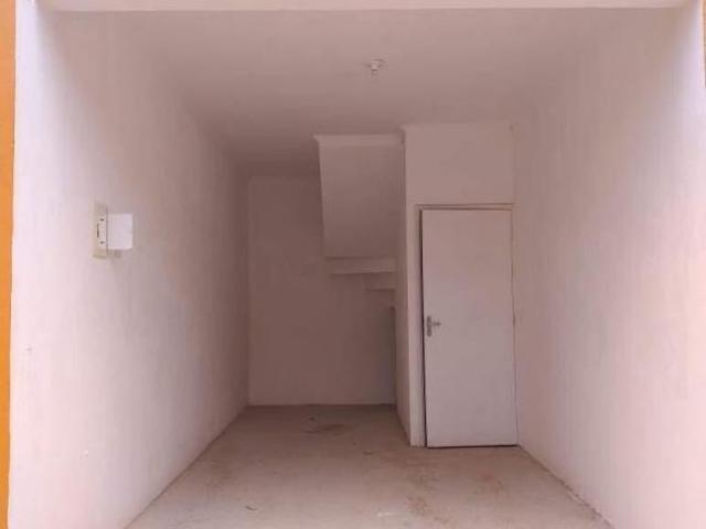 CASA COM DOIS DORMITÓRIOS COND. RESIDENCIAL VILLAGIO JANDIRA