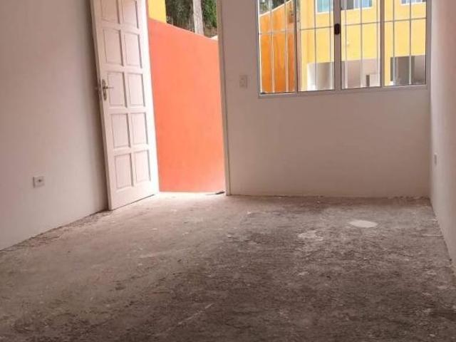 CASA COM DOIS DORMITÓRIOS COND. RESIDENCIAL VILLAGIO JANDIRA
