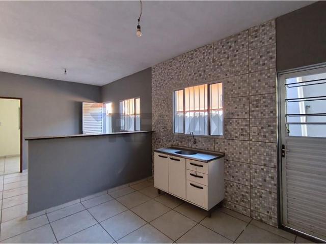 CASA COM DOIS DORMITÓRIOS