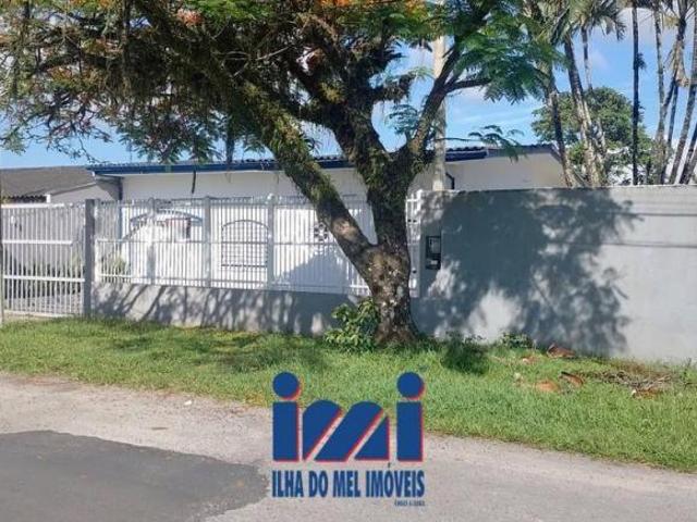Casa com dois terrenos a venda em Matinhos