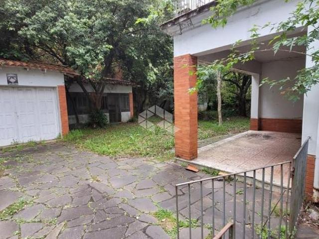 Casa com dois terrenos, com total de 1.056,79 metros quadrados de área, Centro, São Leopoldo
