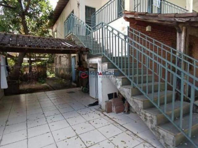 Casa com duas moradias em excelente terreno a venda no bairro Bromelias