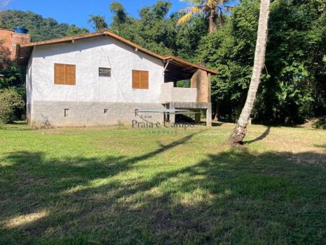 Casa em Maresias com 2 casas independentes e amplo terreno