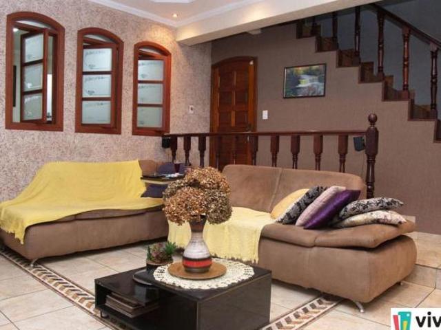CASA COM DUAS SUÍTES E EDÍCULA NO BAIRRO CIDADE NOVA EM JUNDIAÍ