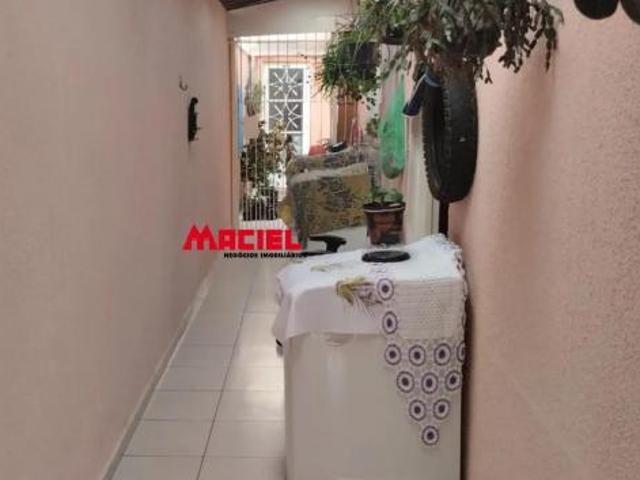 CASA COM EDICULA NO MORUMBI, 2 QUARTOS, BANHEIRO, SALA, COZINHA, GARAGEM COBERTA, PRÓXIMO AO SUPERME