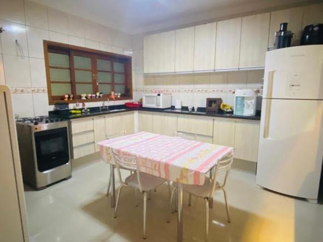 CASA COM EDÍCULA NO ITATIBA PARK