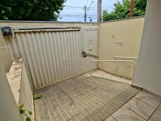 Casa com edícula no Parque Industrial próximo a UBS