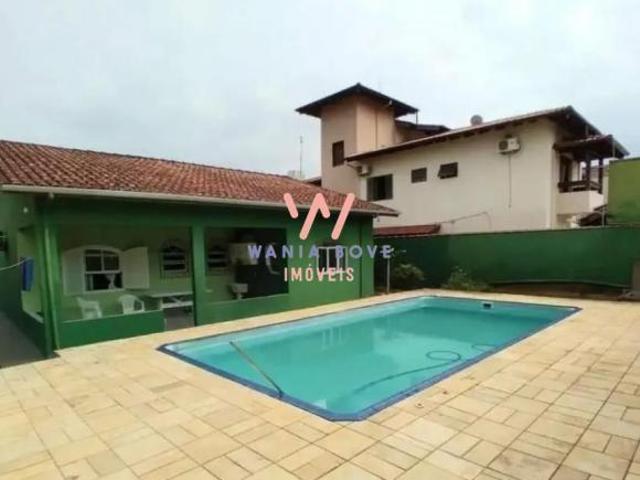Casa com Edícula, a 500m da Praia, com 4 dormitórios à venda, 185m² por R$950.000 Jardim Aruan C