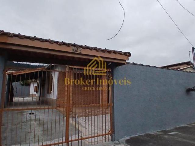 Casa com Edícula à 550 metros da Praia Martim de Sá Caraguatatuba/SP