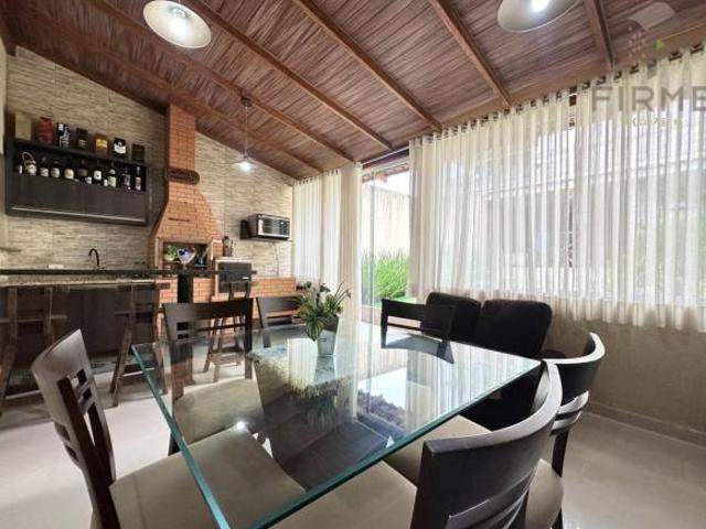 CASA COM EDÍCULA A POUCOS METROS DO BOSQUE BORDIGNON