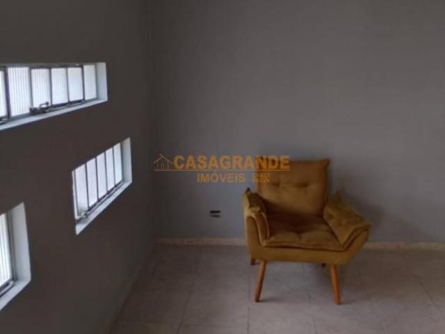 Casa com Edícula a venda 03 quartos 140m² no Centro SJC