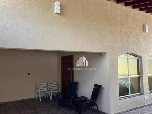 Casa com Edícula à Venda