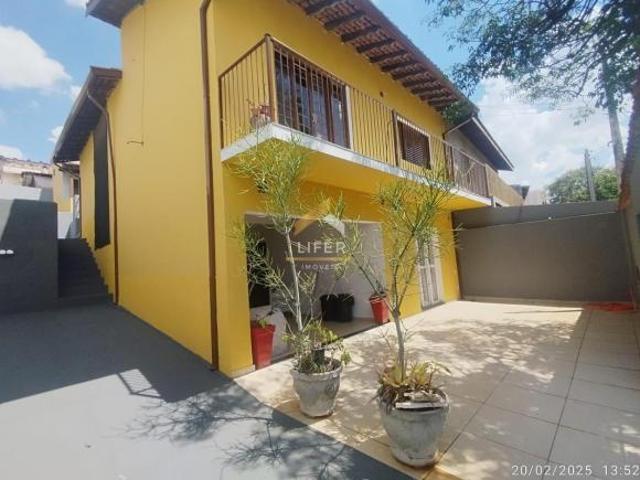 CASA COM EDICULA À VENDA EM CAMPINAS/SP