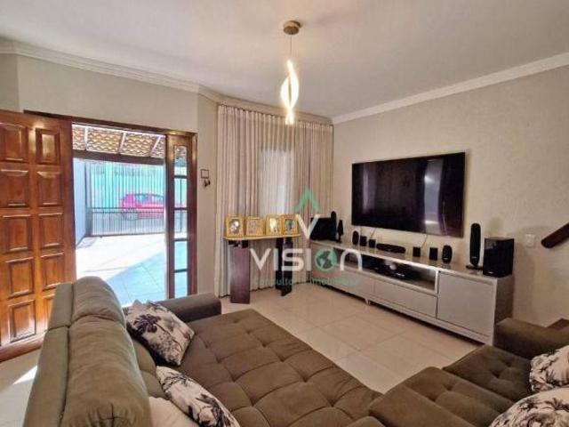 Casa com Edícula á Venda em Vicente Pires