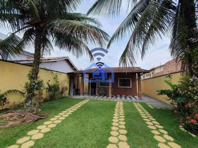 Casa com edícula à venda no bairro da Martim de Sá em Caraguatatuba, SP com 2 dormitórios, garagem