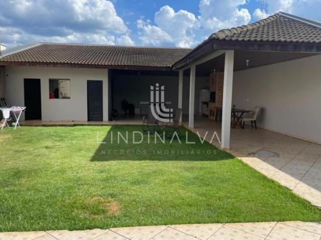 Casa com edícula à venda no Jardim Panorama em Foz do Iguaçu