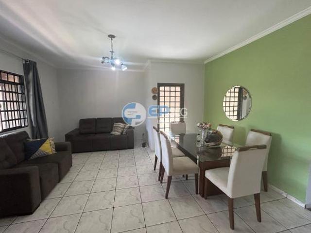 Casa com edícula à Venda, Residencial José B Almeida, Londrina, PR