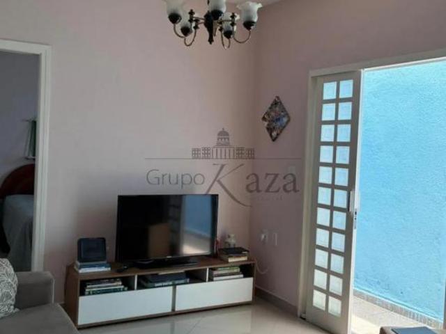 Casa com Edícula Centro Jacareí 4 Quartos 110,83m² Com Edícula Centro de Jacareí