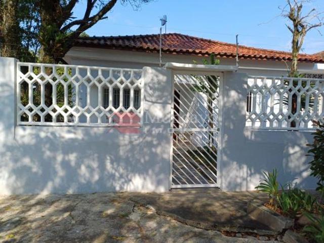 Casa com edícula de esquina para venda no Indaiá, Caraguatatuba