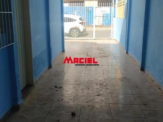 CASA COM EDICULA DE FUNDO PARQUE DAS INDUSTRIAS COM 3 DORMITORIS E 3 VAGAS DE GARAGEM