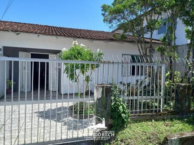 Casa com edícula e 4 Quartos Guaratuba PR