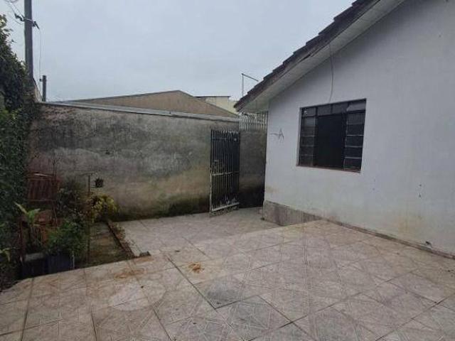 Casa com Edícula e Corredor Lateral no CIC a venda Estuda Apartamento na negociação