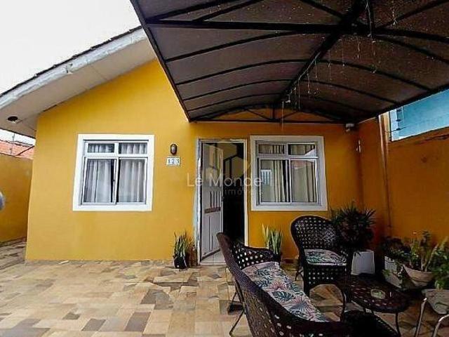 Casa com edícula e churrasqueira à venda | Bairro