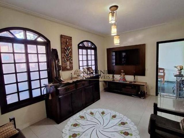 Casa com Edícula e mais 3 dormitórios à venda, 199 m² por R$ 799.000 Bosque dos Eucaliptos São J