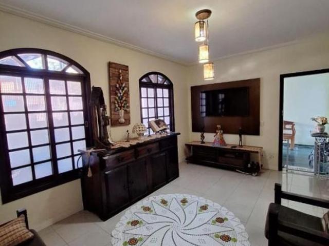 Casa com Edícula e mais 3 dormitórios à venda, 199 m² por R$ 799.000 Bosque dos Eucaliptos São J