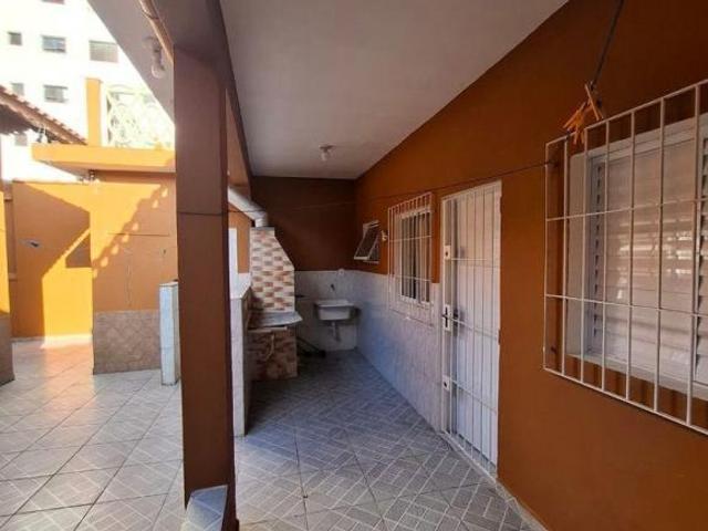 Casa Com Edicula e Mezanino na Praia de Mongaguá