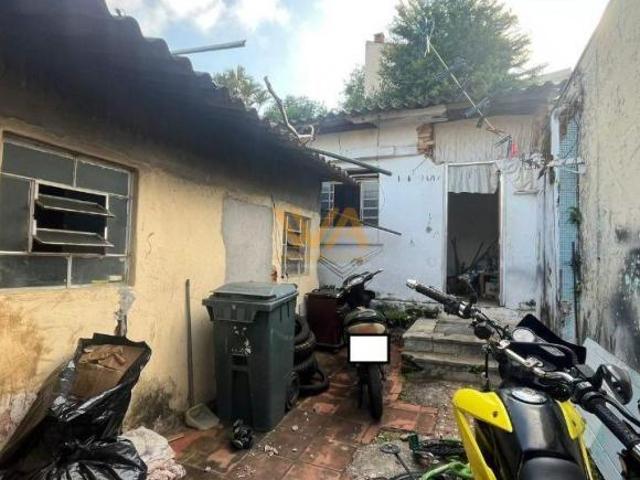 Casa com Edícula e Quintal à Venda no Centro de Mogi das Cruzes