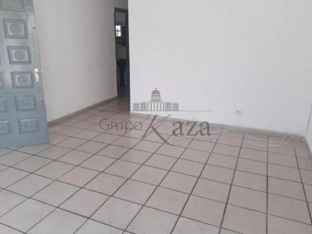 Casa com Edícula Jacareí Parque Itamarati 2 Dormitórios 330m²