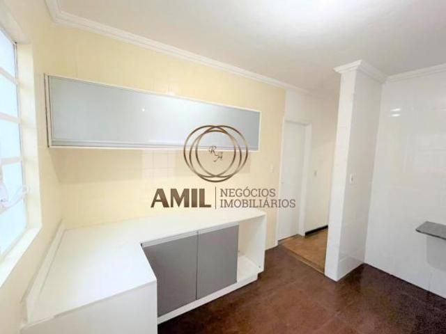 Casa com edícula / Jardim Oriente/ 03 dormitórios / 200 m²/ São José dos Campos