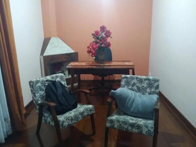 Casa com Edícula Jardim Oriente 5 Dormitórios 330m²
