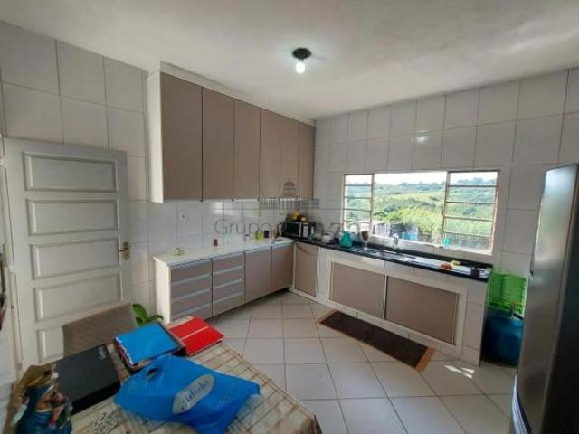 Casa com Edícula Jardim Satélite 3 Dormitórios 250m²
