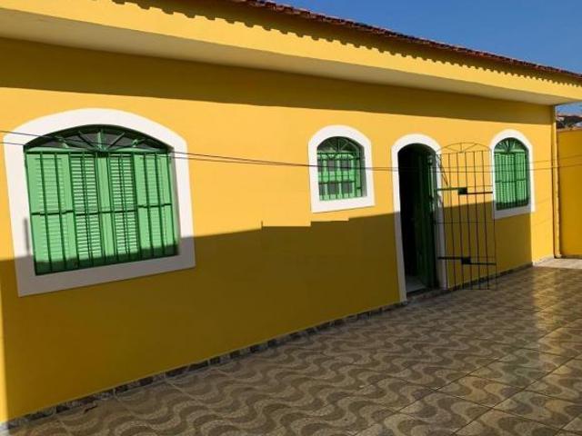 Casa com edícula para Venda, Itanhaém / SP. possui 04dormitórios