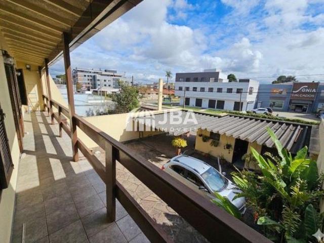 CASA COM ELEVADOR NO JARDIM DAS AMÉRICAS