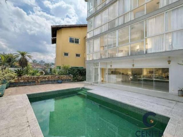 Casa com Elevador Panorâmico no São Paulo II 5 Suítes, 650m² e Vista Única