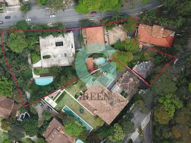 Casa com enorme terreno para venda oportunidade para investimento na Cidade Jardim São Paulo