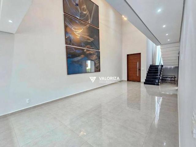 Casa, com energia fotovoltaica, 3 dorms, suite master completa, escritório e piscina por R$ 1.650.00