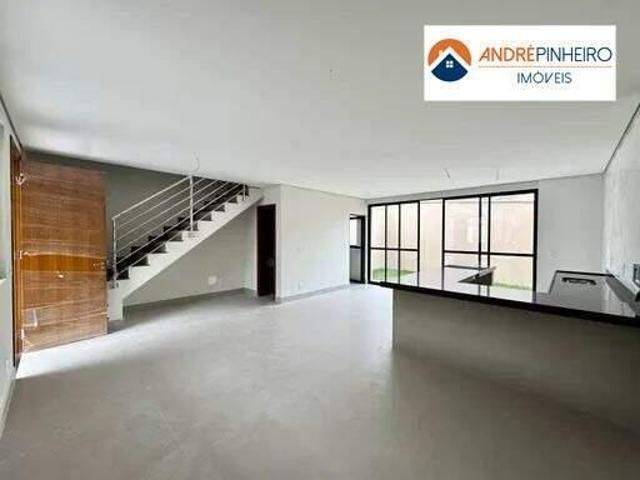 Casa com entrada independente, 121,18 com 03 quartos sendo 01 com suite, valor no bairro Vila Cloris