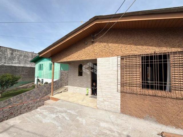 Casa com entrada Individual no bairro São Victor Cohab