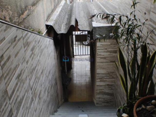 Casa com entrada lateral