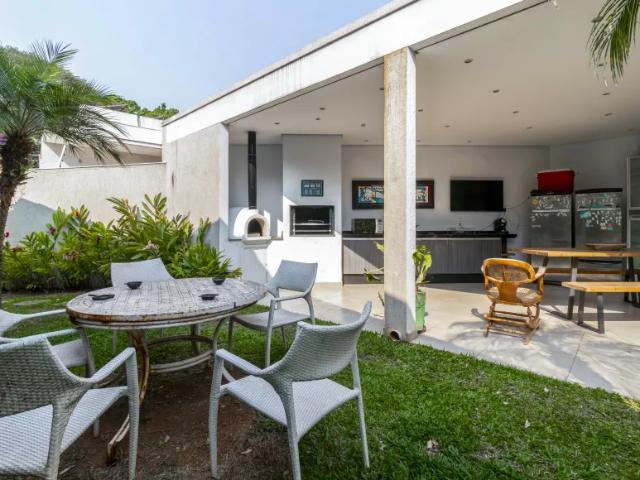 Casa com espaço gourmet