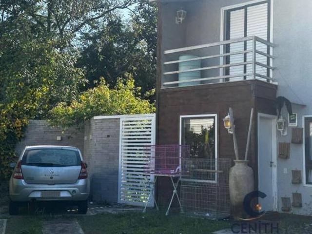 Casa com estilo americano e integração à natureza – Jardim das Paineiras