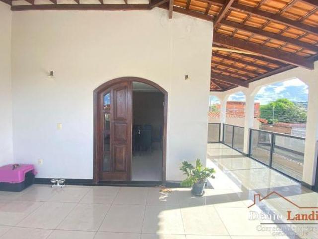 Casa com estilo de apartamento no bairro Major Prates