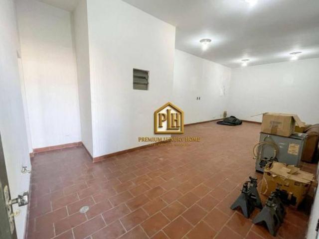 Casa com Estrutura Impecável e Potencial Comercial Próxima ao Centro de Atibaia