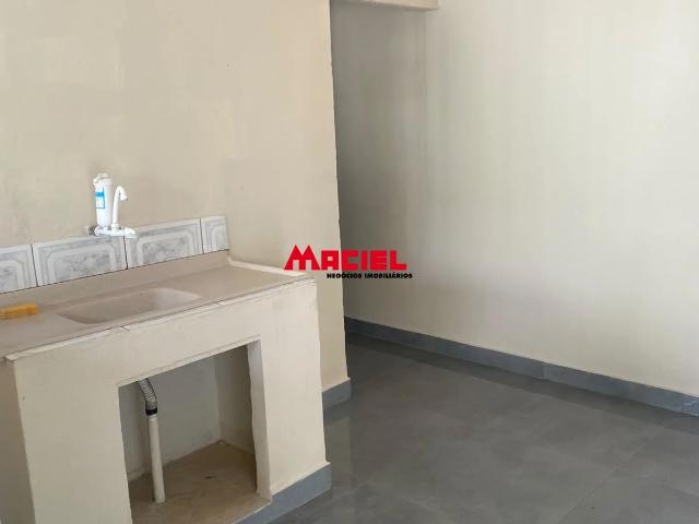 CASA COM EXCELENTE ESTRUTURA + PONTO COMERCIAL ? IDEAL PARA MORAR E EMPREENDER!